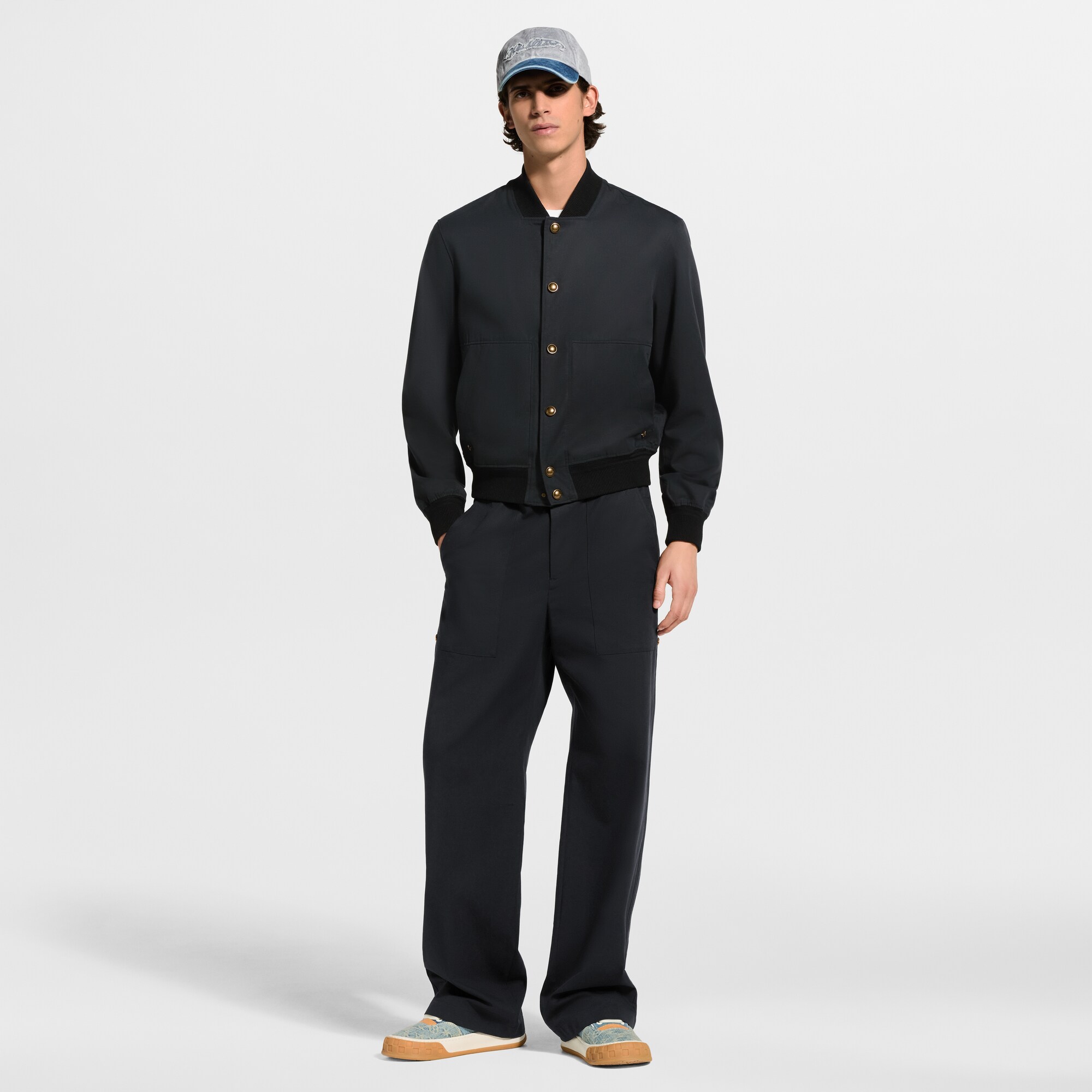 Blouson léger avec détails emblématiques embossés | LOUIS VUITTON